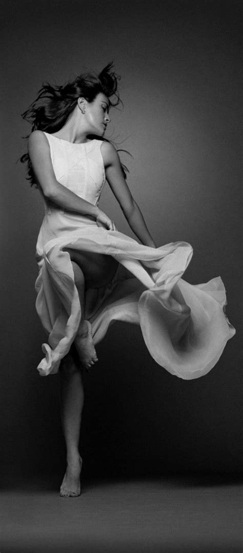 La Tenue De Danse Moderne En Photos Archzine Fr Danse Moderne