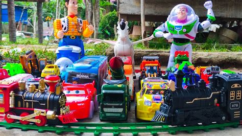 Mainan Mobil Mobilan Mobil Balap Mobil Monster Tank Baja Kereta Api