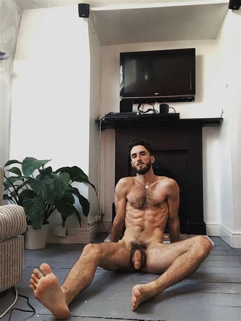 Sam Morris Nudo Nuove Foto Del Pisello Del Cantante Di X Factor Bitchyx