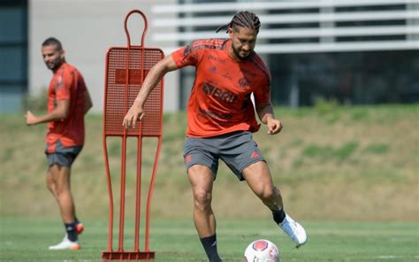 Pablo Realiza Primeiro Treino Pelo Flamengo Veja Imagens Coluna Do Fla