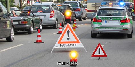 Verkehrsunfall auf der Autobahn A94 München Riem
