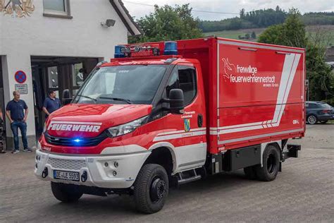 Neuer Gerätewagen Logistik für Feuerwehr in Lennestadt