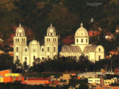 Basílica de Nuestra Señora de Suyapa Tegucigalpa Honduras by Fredy