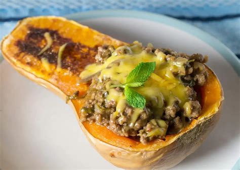 Butternut farcie au chèvre et viande hachée Recettes légères