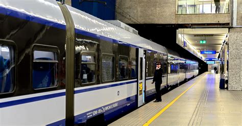 Opóźnienia pociągów PKP Intercity największe od lat Winni m in