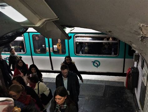 Grève du 11 décembre RATP et SNCF quelles lignes de métro et RER vont