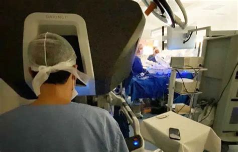 Paciente dos EUA recebe transplante de rim de porco em cirurgia inédita