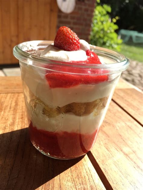 Erdbeer Käse Sahne Kuchen im Glas von Alii273 Chefkoch de