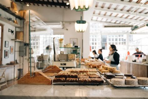 La Valiente una mirada clásica y moderna del pan y las confiterías