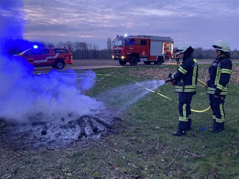 Freiwillige Feuerwehr Rheinhausen Einsatz Nr 21 2024 Kleinbrand B1