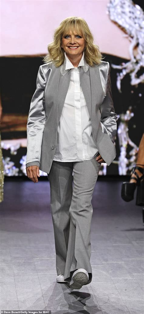 Twiggy S Still Got It Iconic Model Showcases Her Timeless Beauty