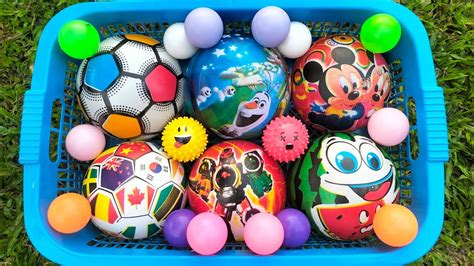 Mencari Bola Semangka Bola Basket Bola Sepak Bola Karakter Bola Besar