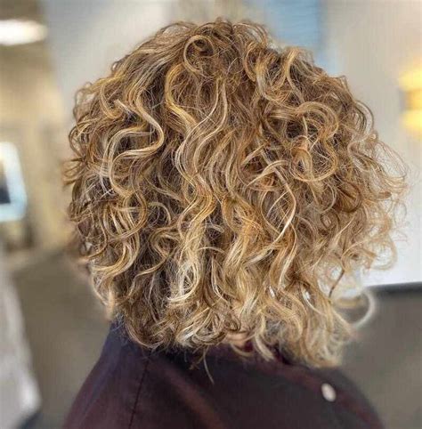 25 Balayage Ideas For Curly Hair That Make You Look Like Superstar