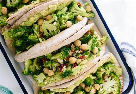 Pan Pita Con Br Coli Y Doble Garbanzo De Kcal Receta F Cil En