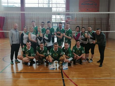 Sport Mistrzostwa Powiatu w piłce siatkowej dziewcząt i chłopców ze