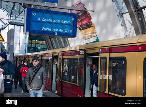 Gdl Railway Strike Stock Photo Alamy