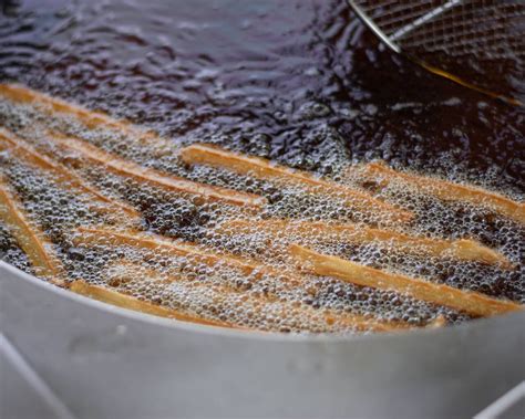 Guía de cómo desechar correctamente el aceite de cocina para que no