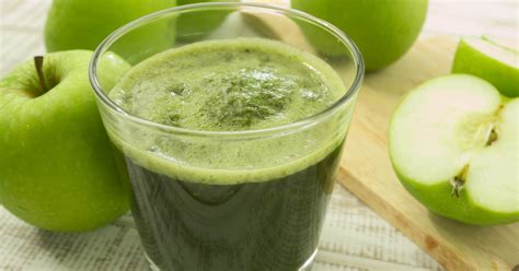 Suco Detox de maçã pepino e couve Chef Stef