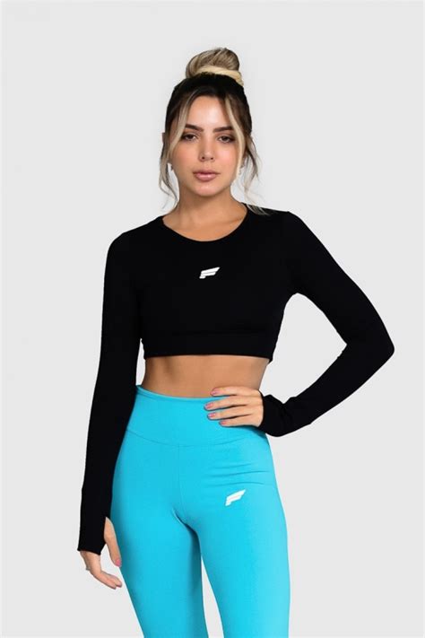 Cropped Fitness Manga Comprida Detalhe Nas Costas Preto Ref