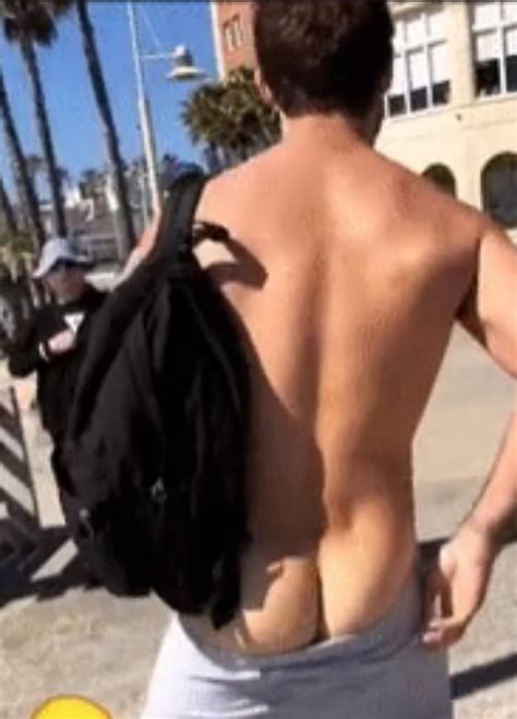 Alex Pettyfer Naked Pics