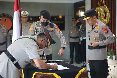 Kapolda Bali Pimpin Sertijab Dirreskrimsus Polda Bali Panglima Hukum