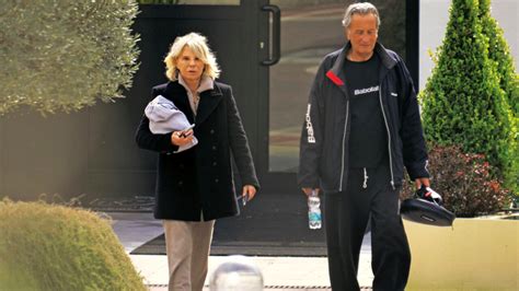 Maria De Filippi Circondata Da Amici E Famiglia Le Foto Che Raccontano