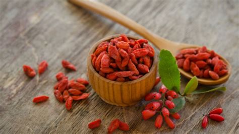 Goji Superfood roten Beeren für Smoothies Desserts Alnatura