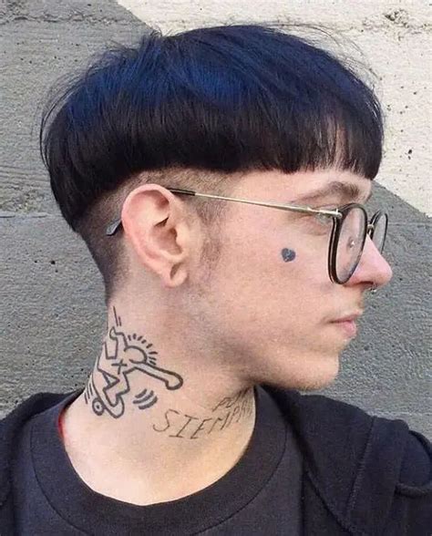 Stylish Modern Bowl Cut Hairstyles For Men Men S Hairstyle Tips