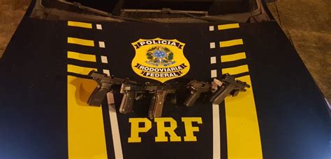 Em Eunápolis BA PRF apreende pistolas carregadores dezenas de