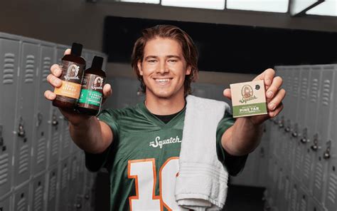 Dr Squatchs Tv Campaign With Nfl Qb Justin Herbert Scores With Nfl Viewers