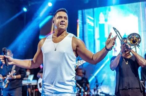 Xanddy anuncia fim da banda Harmonia do Samba e início de carreira solo