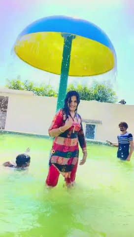 Swimming Pool Mein Nahane Ka Maja Youtube
