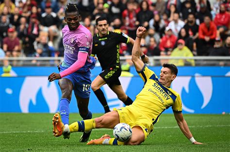 Vittoria Del Milan Contro Il Verona Con Gol Di Leao Pioli E Squadra