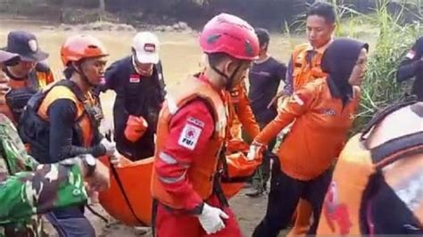Tim SAR Temukan Satu Dari 2 Bocah Tenggelam Di Sungai Cimandiri Sukabumi