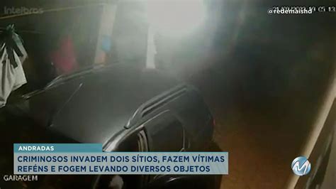 C Mera De Seguran A Flagra Momento Em Que Assaltante Rouba Carro Em