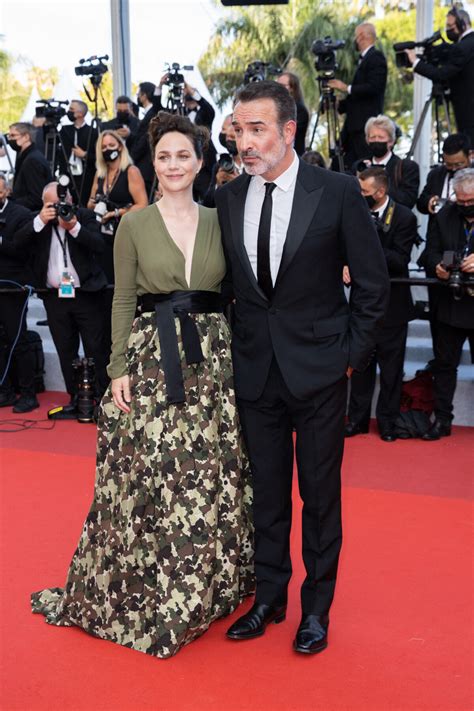 Photo Jean Dujardin et sa femme Nathalie Péchalat Montée des