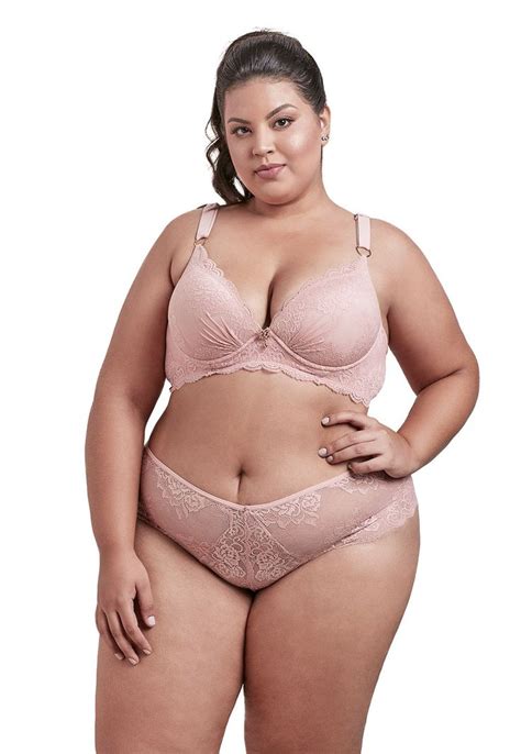 Pin Em Models Curvy Plus Size