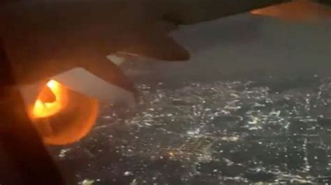 VIDEO Terror en el aire avión aterriza de emergencia turbina explota