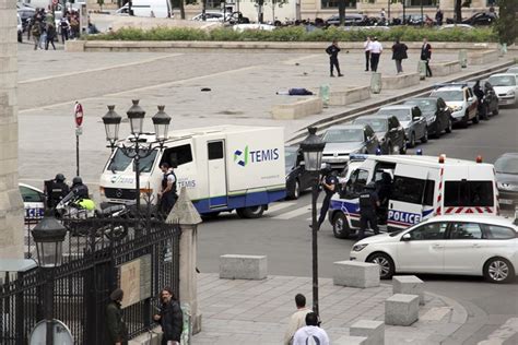 Ministério Público francês abre investigação após incidente em Paris