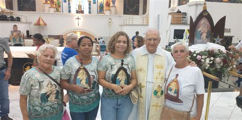 M E Peregrina No Santu Rio Bas Lica Do Divino Pai Eterno Campanha Da