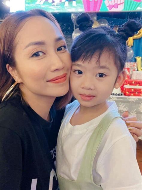 Cuộc sống của con gái diễn viên Mai Phương sau 2 năm mẹ qua đời