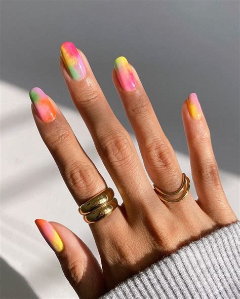 Ongles de printemps 2021 cap sur les tendances à suivre OBSiGeN