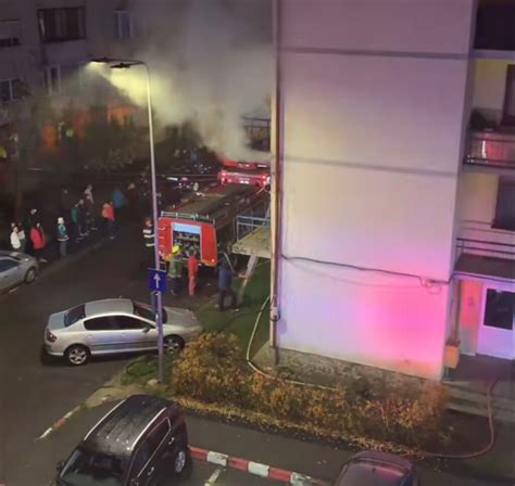 Ultimă oră Incendiu puternic la un bloc din România Pompierii au