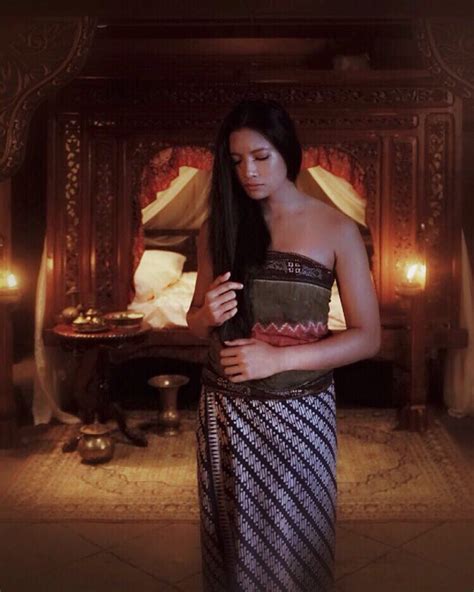 15 Pakaian Adat Jawa Tengah Corak Budaya Penuh Makna