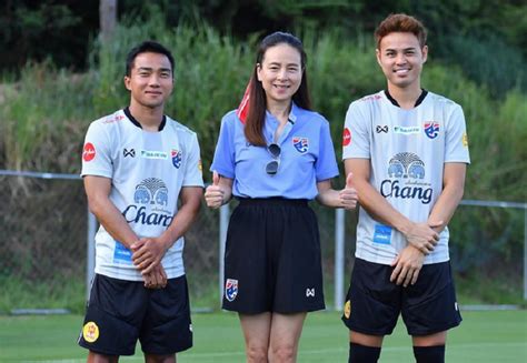 Blak Blakan Madam Pang Sebut Timnas Thailand Tertekan Jelang Piala AFF