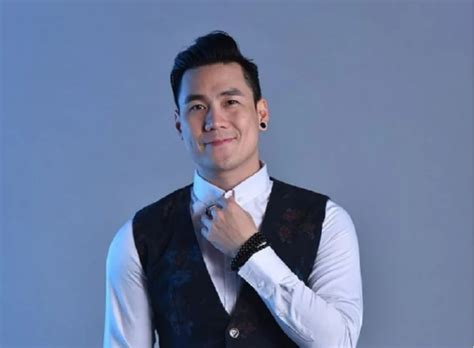 Ca sĩ Khánh Phương bị phạt mua chui cổ phiếu SJC do vợ làm chủ tịch