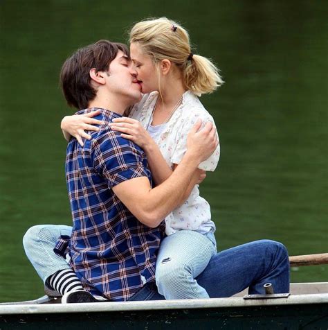 Kissing Hd Wallpapers Top Free Kissing Hd Backgrounds Wallpaperaccess