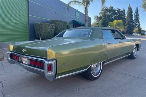 1973 Lincoln Continental 5 Barn Finds