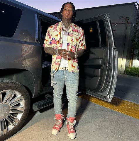 Moneybagg Yo Outfit From April 17 2023 WHATS ON THE STAR