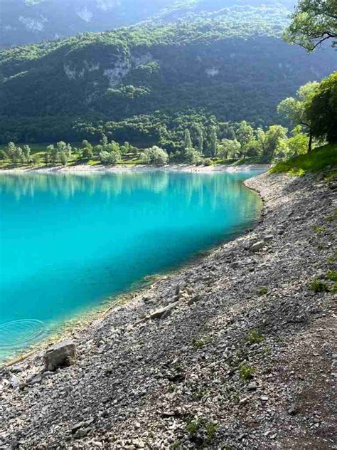 Lago Di Tenno Cosa Fare Al Lago Azzurro Del Trentino